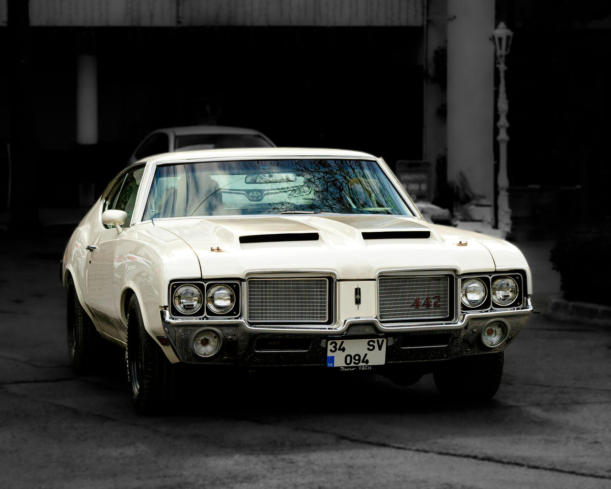 American Muscle Cars: The Oldsmobile 442's Performance Legacy ...